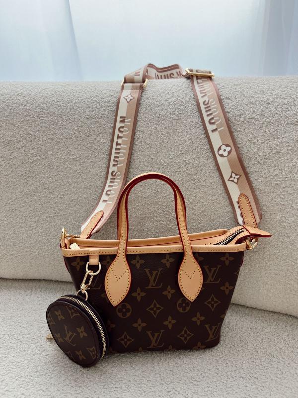 BOLSO LOUIS VUITTON CON MONEDERO – YERBABUENA